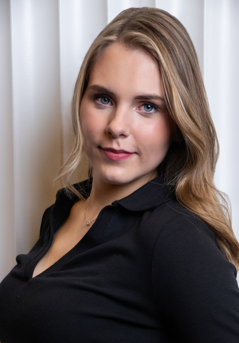 Headshot Photographer Washington DC | Professional Headshots - Sherry Photography